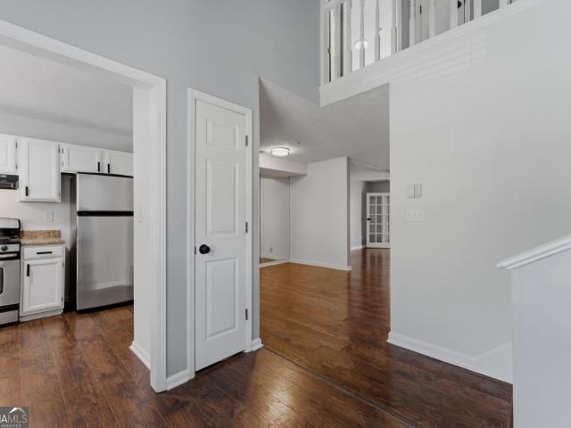 2216 Wellington Circle
