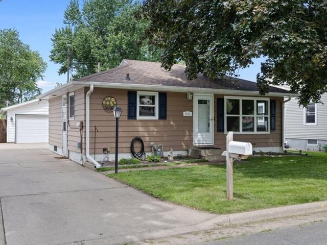 2216 30th St S, La Crosse, WI 54601