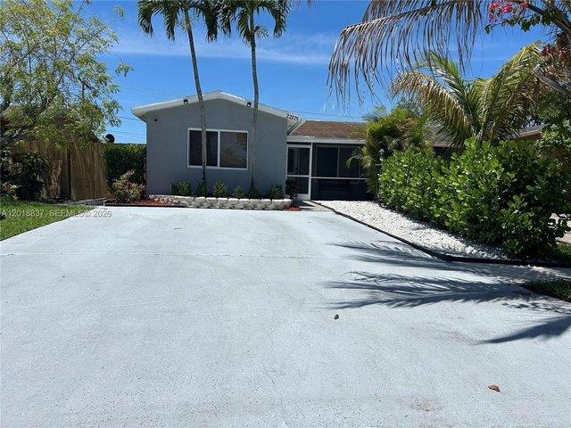 22175 SW 62nd Ct, Boca Raton, FL 33428