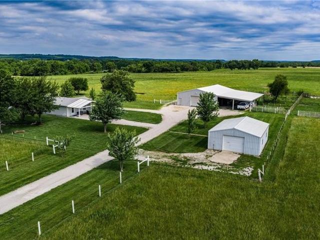 22176 E 1100 Rd, Pleasanton, KS 66075