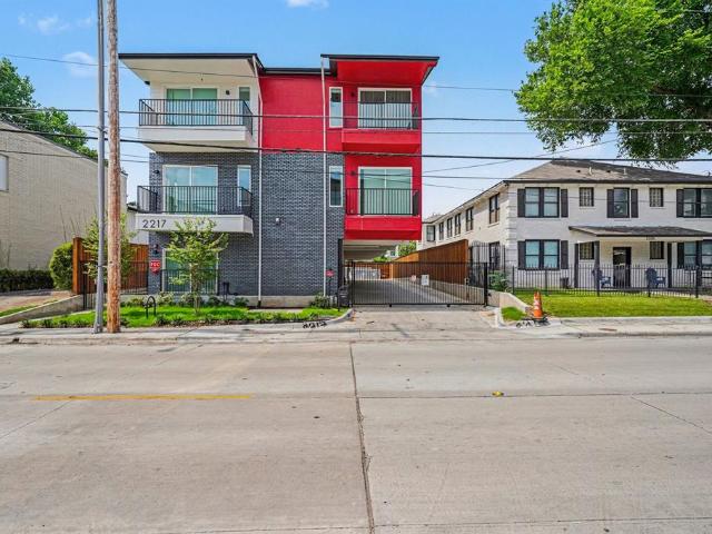 2217 N Fitzhugh Ave, Unit 204, Dallas, TX 75204 | MLS #21256 | Compass