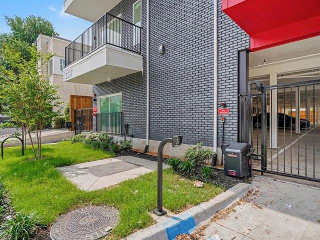 2217 N Fitzhugh Ave, Unit 301, Dallas, TX 75204 | MLS #21254