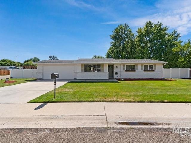 2217 N Middlefield Rd, Boise, ID 83704