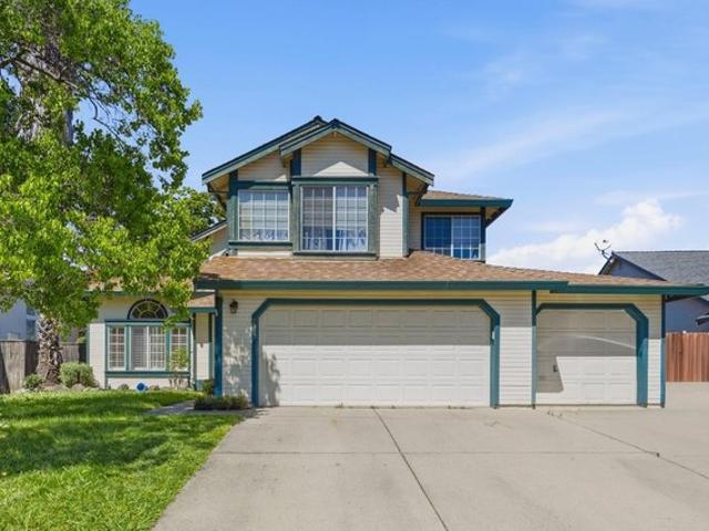 2217 Americana Dr, Roseville, CA 95747