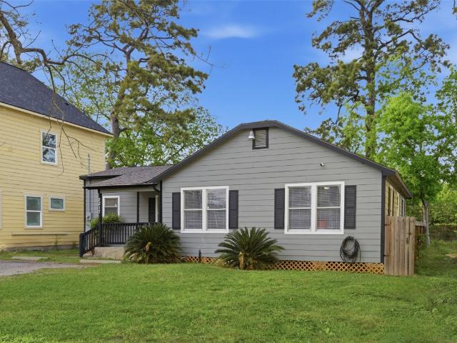 2217 Creston Drive