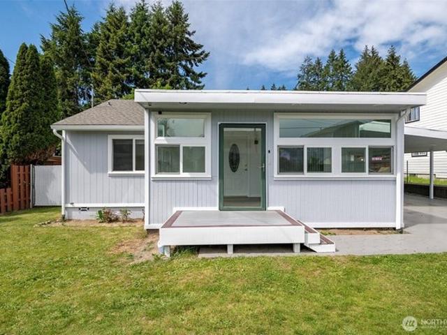 2217 E 64th St, Tacoma, WA 98404