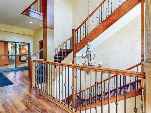 2217 E 9th Street 2nd fl