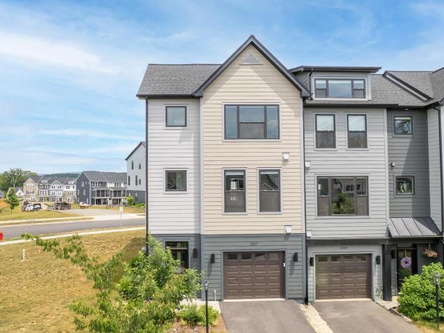 2217 fowler cir