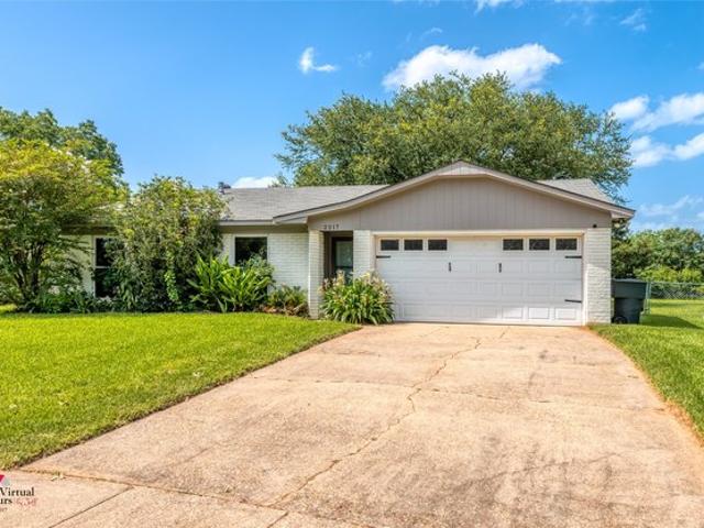 2217 General York Cir, Bossier City, LA 71112