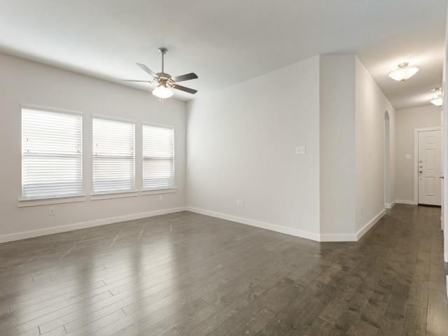 2217 Paxton Way