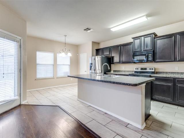 2217 Stonebrook Lane