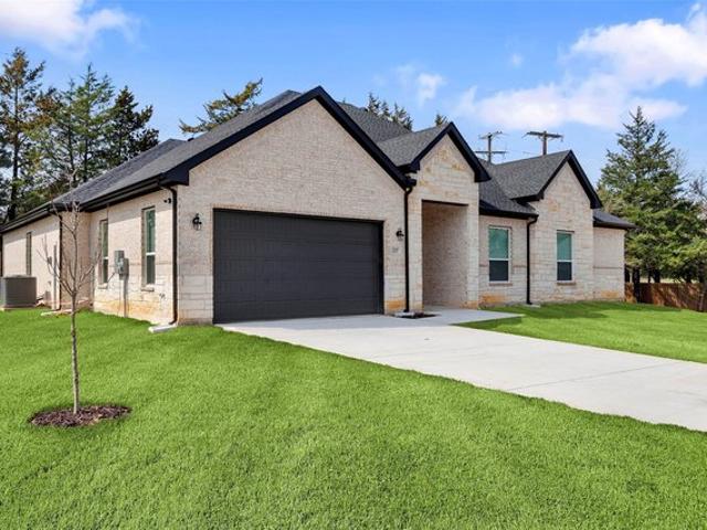 2217 S Peachtree Ct, Denison, TX 75020
