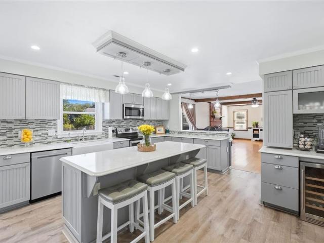 2217 Sleeper CT
