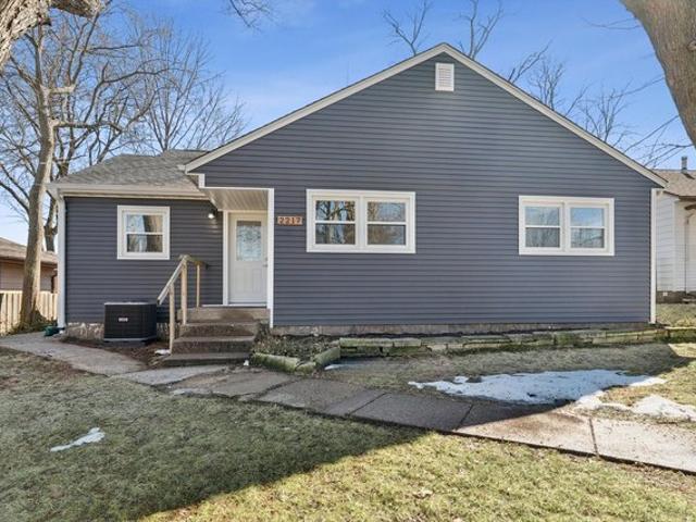 2217 W 13th St, Davenport, IA 52804