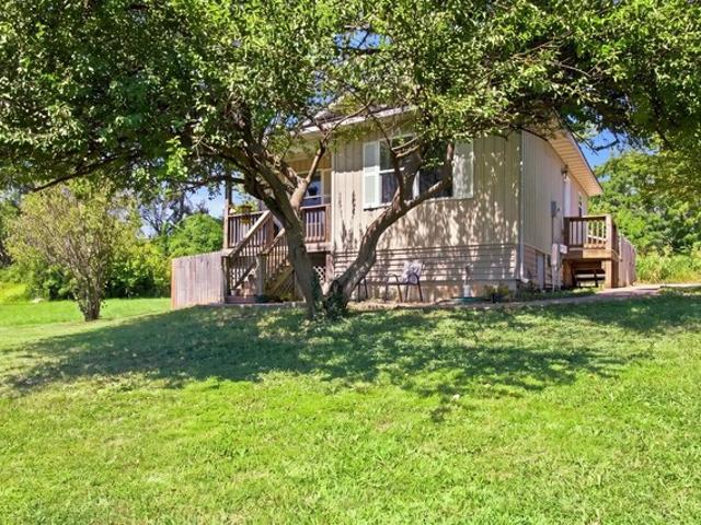 2217 W Volunteer Way, Springfield, MO 65803