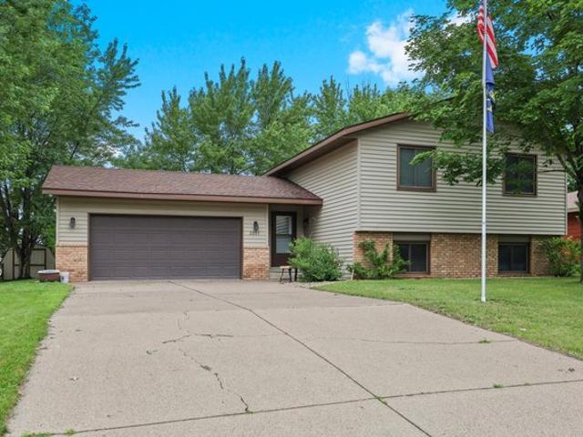 2217 13th St S, Saint Cloud, MN 56301