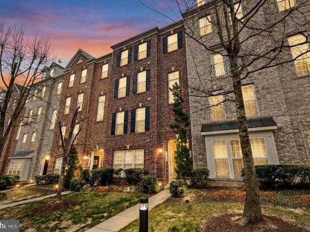2218 Margraf Cir, Woodbridge, VA 22191 | MLS #VAPW2111 | Compass