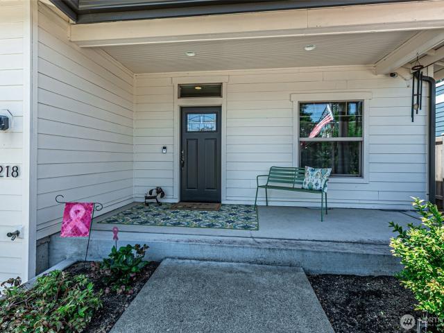 2218 N Huson