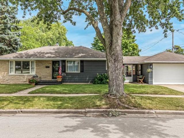 2218 N McDonald St, Appleton, WI 54911