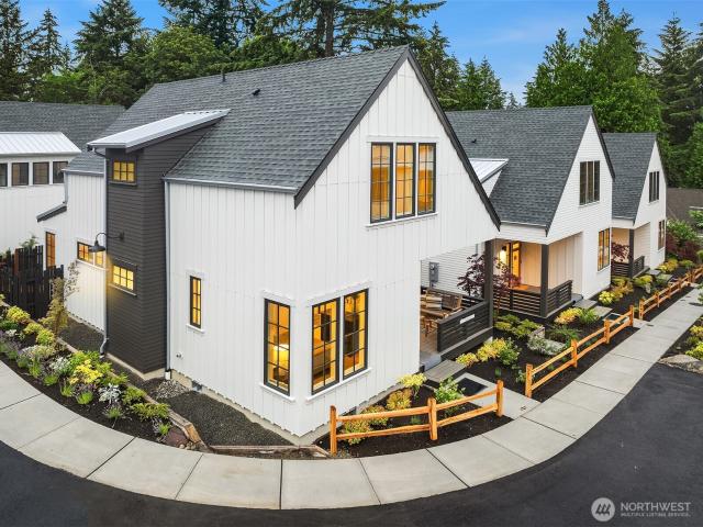 2218 NE 125th Street