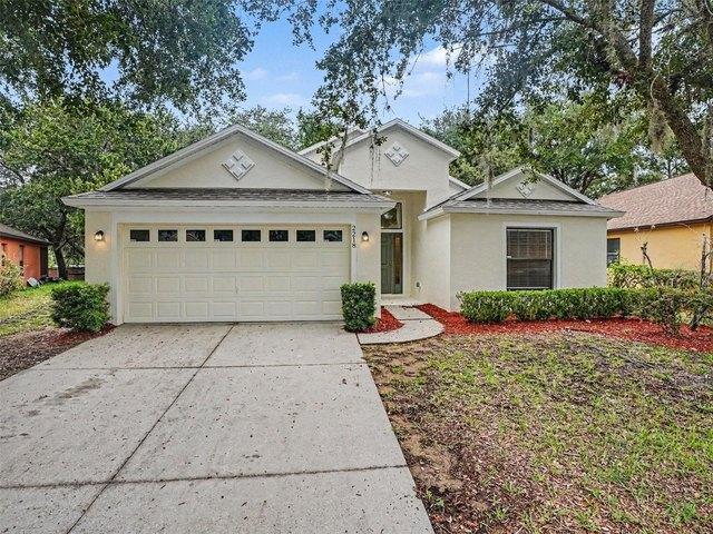 2218 Bracknell Forest Trl, Tavares, FL 32778