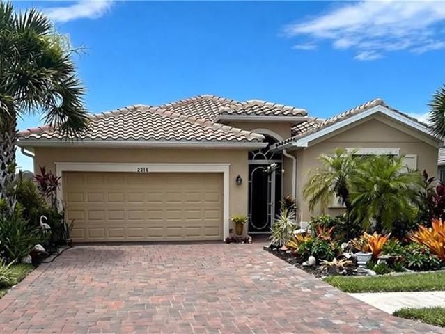 2218 Cara Way, Naples, FL 34120