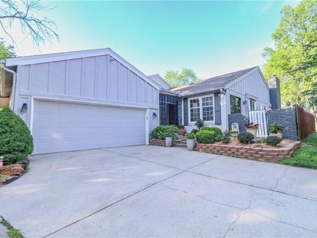 2218 Condolea Ter, Leawood, KS 66209