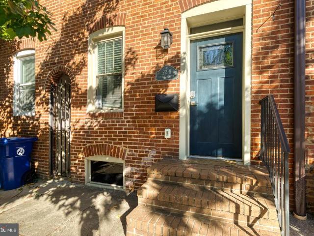2218 Fleet Street