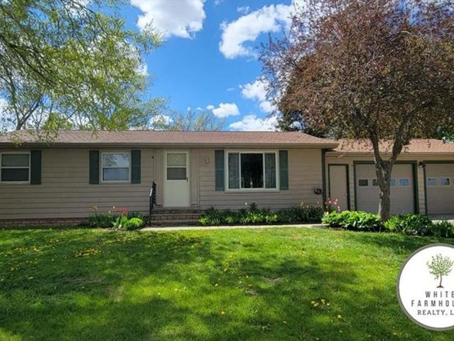 2218 Highview Dr, Wayne, NE 68787