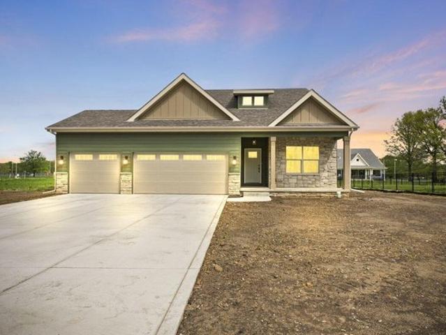 2218 Pradera Trl, Chesterton, IN 46304
