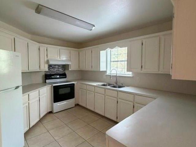 2218 S Tourist Drive G
