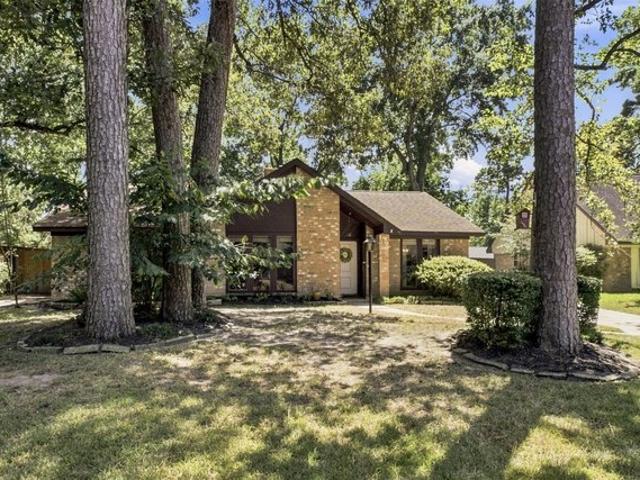 2218 Silver Falls Dr, Kingwood, TX 77339