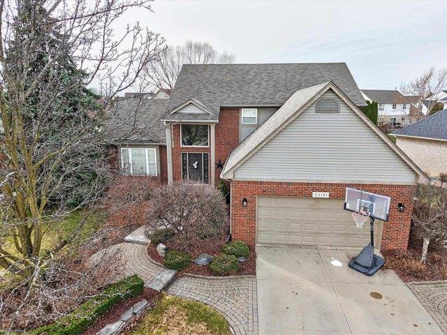 22191 International Ln, Macomb, MI 48044