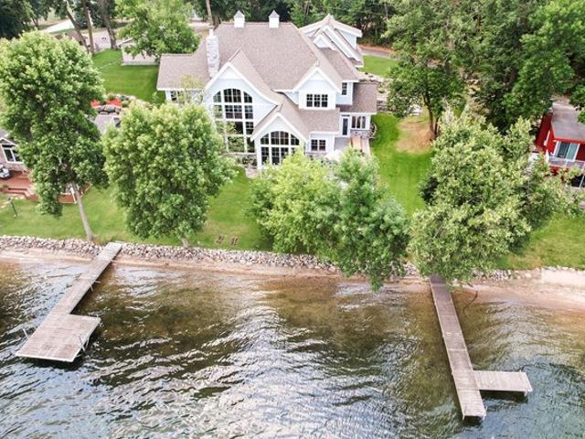 22195 Broadwater Dr, Pelican Rapids, MN 56572
