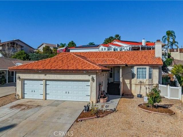 22196 Hoofbeat Way, Canyon Lake, CA 92587