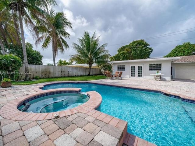 2219 N 35th Ave, Hollywood, FL 33021