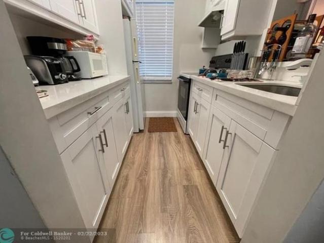 2219 Polk St #4B, Hollywood, FL 33020