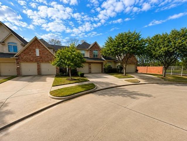 2219 Ridge Wood Ln, Sugar Land, TX 77479