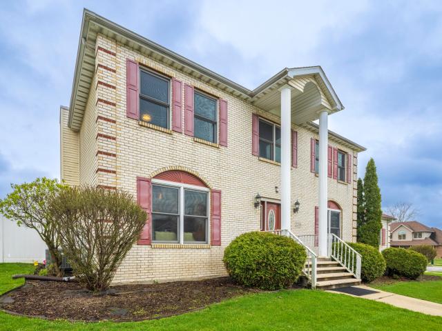2219 Ticonderoga St, Schererville, IN 46375 | MLS #837080 | Compass