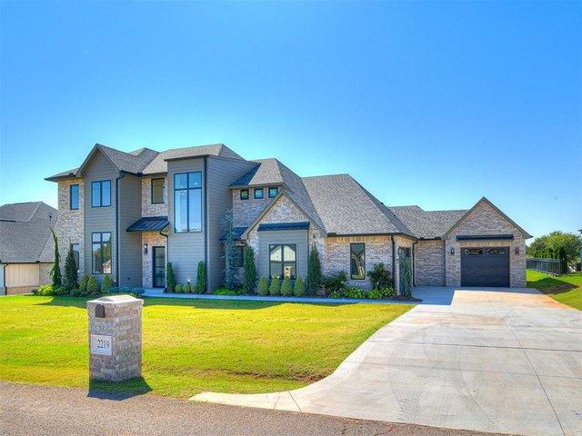 2219 Wintercreek Blvd, Blanchard, OK 73010