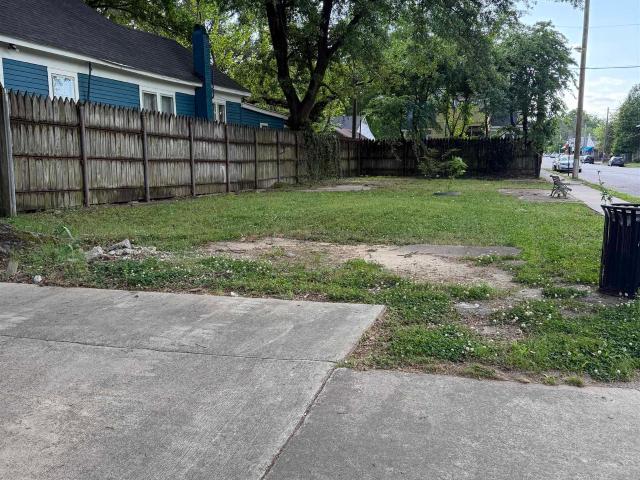 2219 young ave