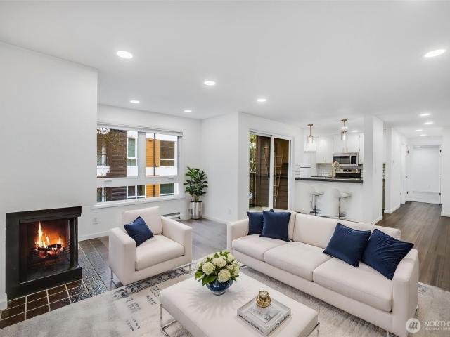 2219 14th Avenue W # 202