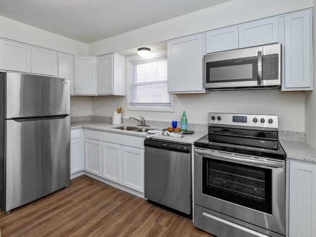 2219 2221 Fairfax Road 2 Bedroom Apartment for Rent at 2219 Fairfax Rd, Indianapolis, IN 46227 Edgewood