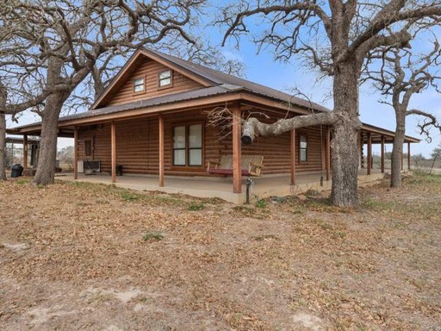 22100 /2 Senior Rd, Von Ormy, TX 78073