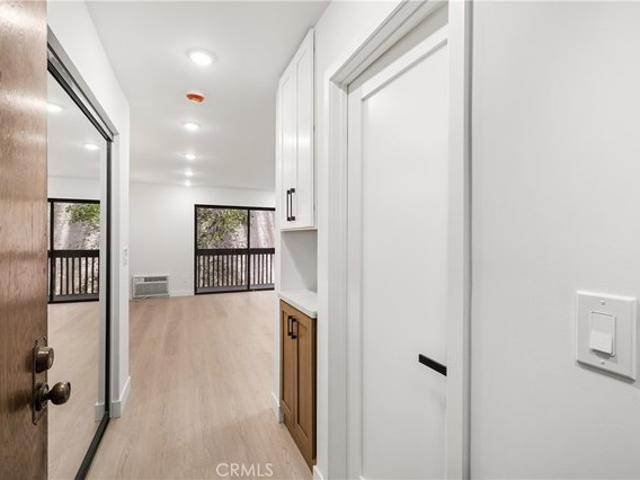 22100 Burbank Blvd Unit 250, Woodland Hills, CA 91367