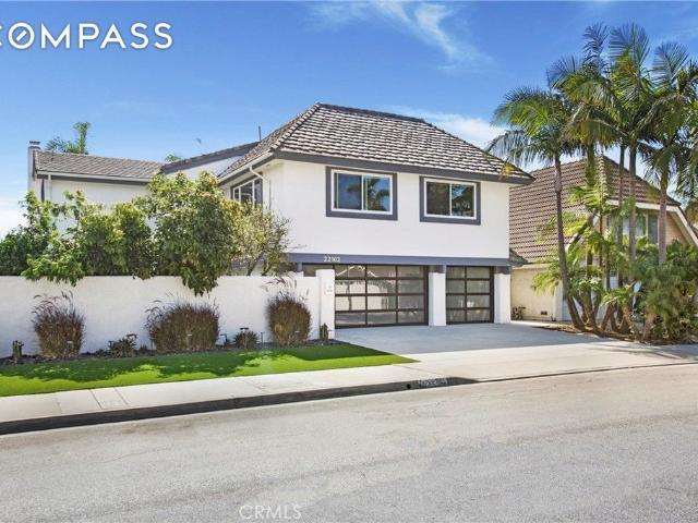 22102 Wood Island Ln, Huntington Beach, CA