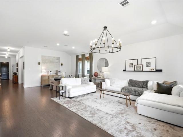 22104 Volante Dr, Spring, TX 77386