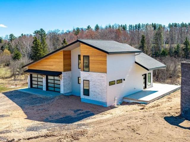 22109 River Trails Rd, Houghton, MI 49931