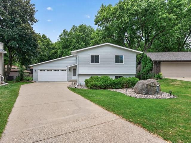 2210 Matterhorn Ln, Saint Paul, MN 55119