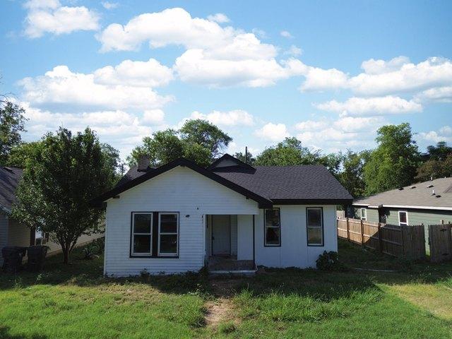 2210 McKenzie Ave, Waco, TX 76708